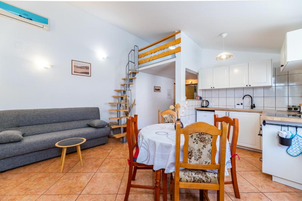 Apartments Romanse Baška, Baška (tarifs actualisés, 2026)