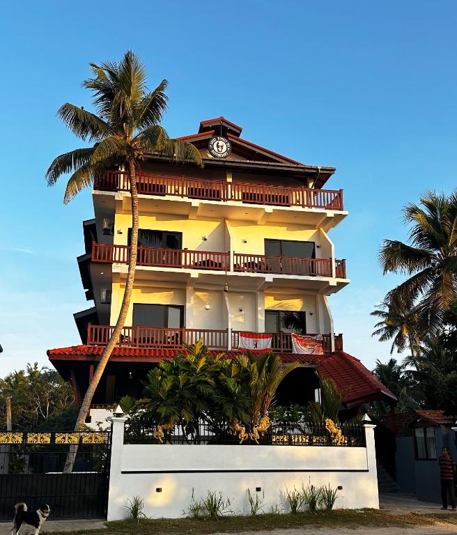 Lucky Monkey Inn and Restaurant, Weligama (updated prices 2025)