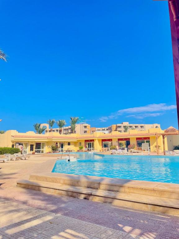 El Hambra compound, Hurghada (updated prices 2026)