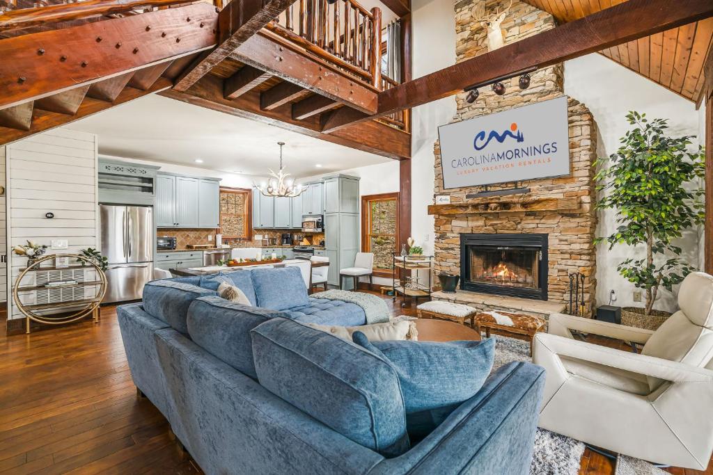 Whispering Falls Cabin by Carolina Mornings, Burnsville (aktualizované ...