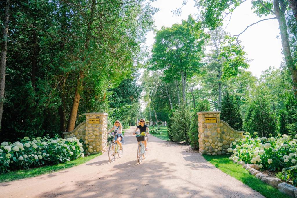 The Inn at Stonecliffe, Mackinac Island (updated prices 2025)