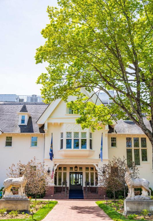 The Inn at Stonecliffe, Mackinac Island (updated prices 2025)