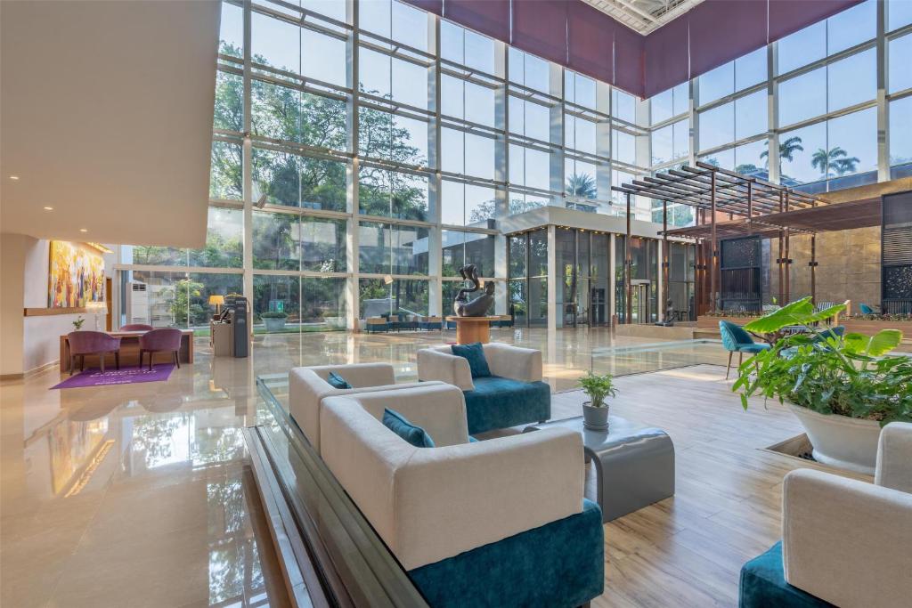 Radisson Blu Plaza Hotel Hyderabad Banjara Hills, Hyderabad (updated ...