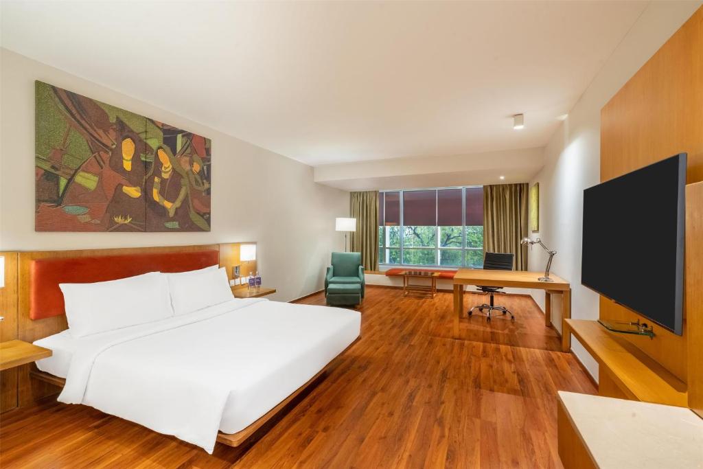 Radisson Blu Plaza Hotel Hyderabad Banjara Hills, Hyderabad (updated ...