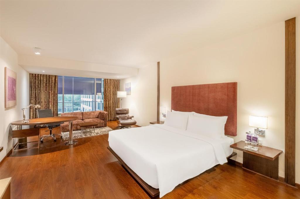 Radisson Blu Plaza Hotel Hyderabad Banjara Hills, Hyderabad (updated ...