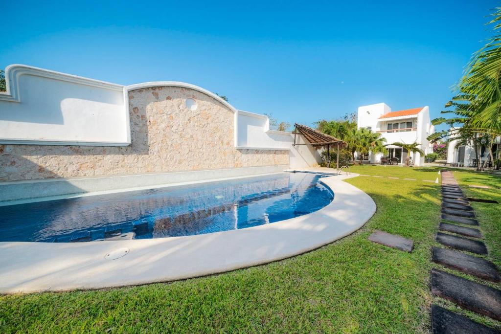 3 Bedroom Villa with Pool - At Playacar II - Mayamar G1, Playa del ...