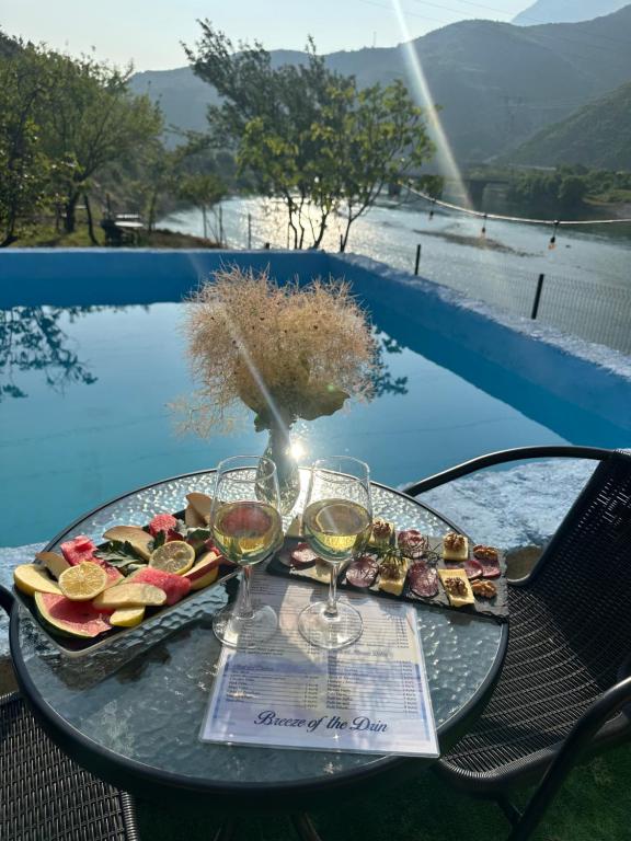 Guesthouse Camping Breeze of the Drin, Vau i Dejës (precios ...