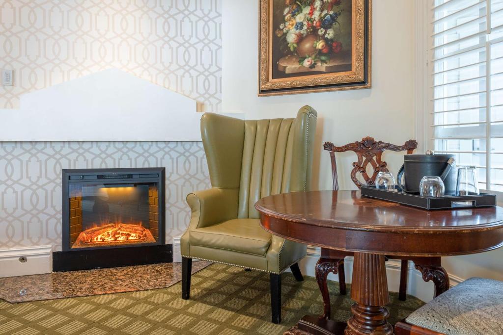 The Bergson, BW Signature Collection, Calistoga (updated prices 2025)