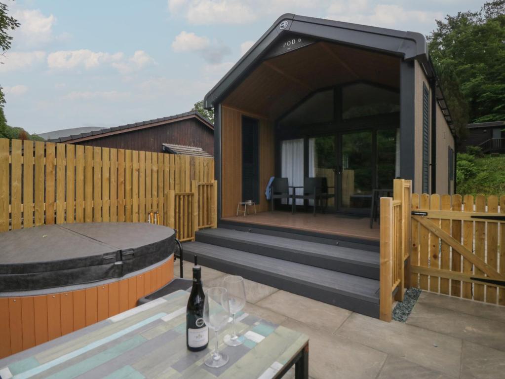 Woof Luxury Family Pod, Keswick (updated prices 2025)