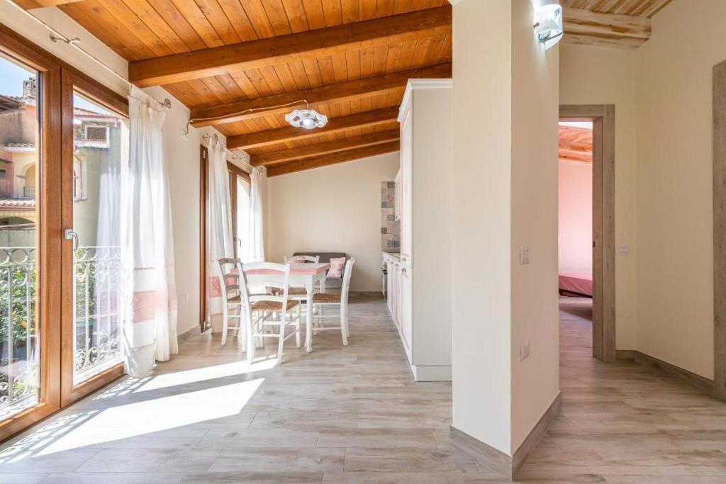 Su Mari, Віллазімьюс (оновлені ціни 2025 року)