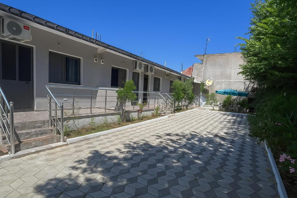 Dhoma Pushimi ' ERGI ', Velipojë (precios actualizados 2025)