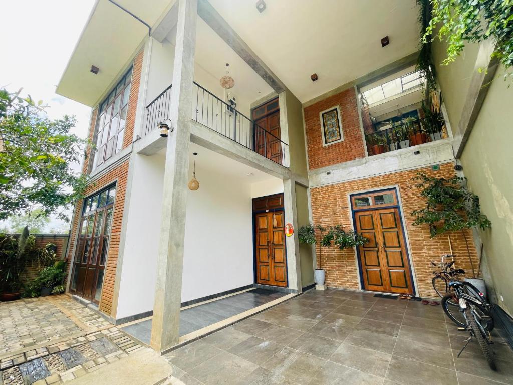 Ehala Arana, Anuradhapura (ažurirane cene za 2025. godinu)