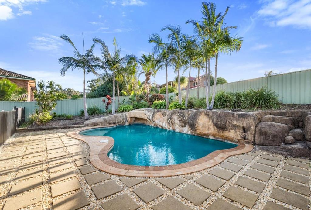 Sunny Pool Access Home for Family, Kenny Hill (updated prices 2026)