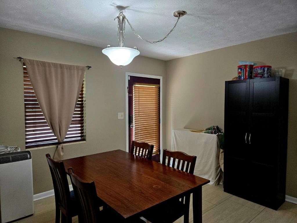 West JAX Retreat Room A, Miramar Terrace (updated prices 2025)