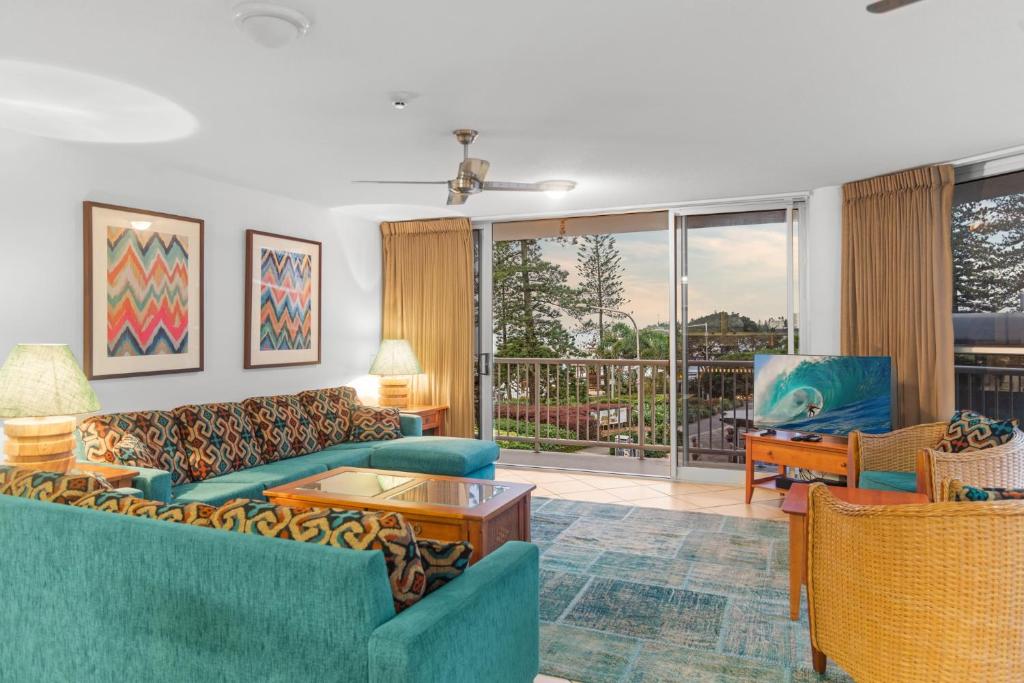 Stylish 3BR Oceanfront Stay by Mooloolaba Esp, Mooloolaba (updated ...