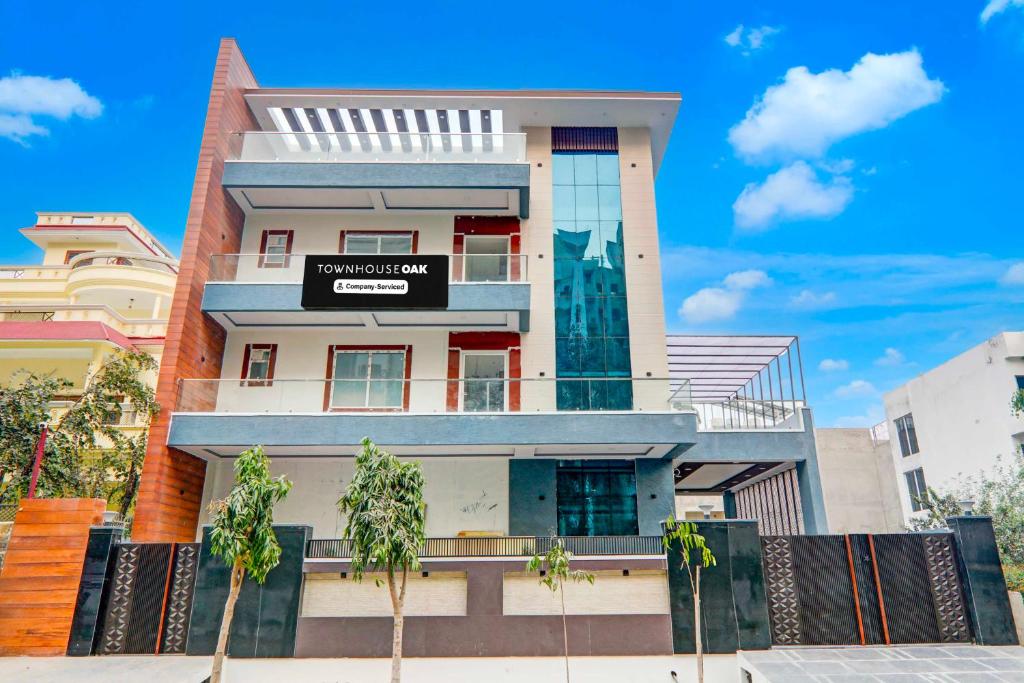 Townhouse Oak Sector 4 Gomti Nagar Vistar, Lucknow (updated prices 2026)