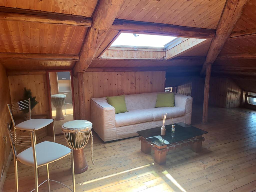 Mansarda Alba Adriatica, Alba Adriatica (prezzi aggiornati per il 2025)