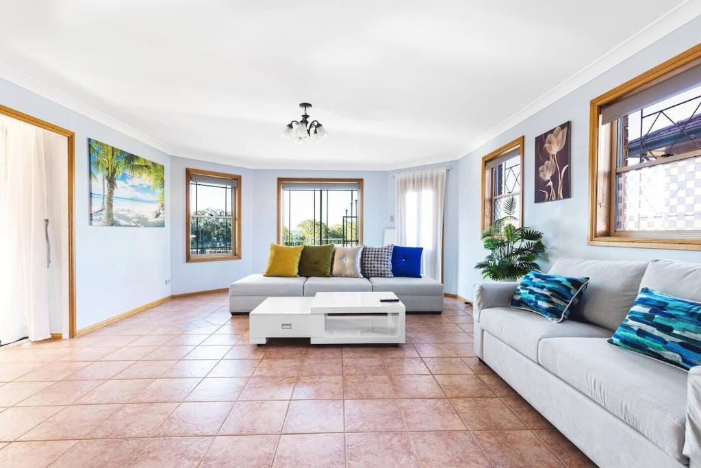 Toukley Gem Near Budgewoi Lake, Toukley (updated prices 2026)