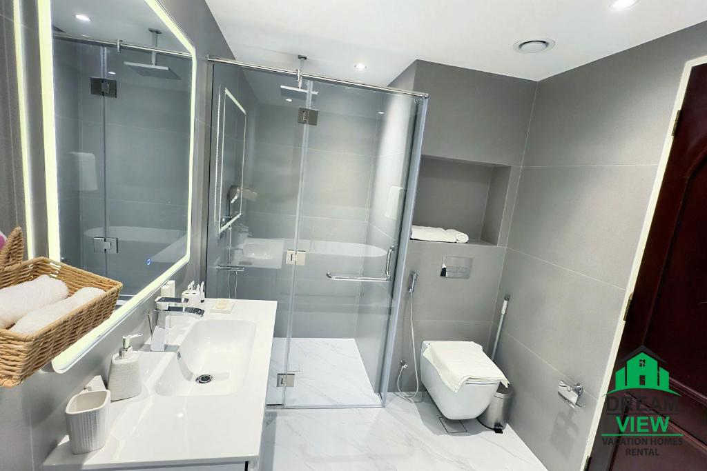 Splendid 2 Bed Rooms Apartment Located In Souk Al Bahar Al Tajer Burj Khalifa Dubai Mall