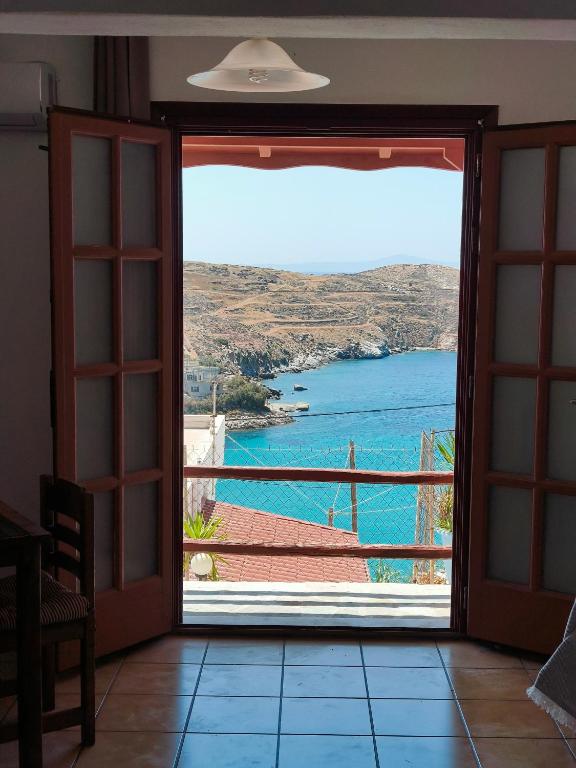 Balcony of vari, Vari (updated prices 2025)