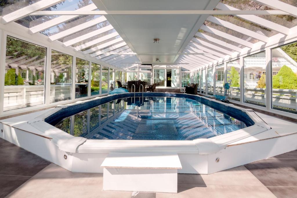 Secluded house in Lofoten-Private swimming pool!, Valberg (bijgewerkte ...