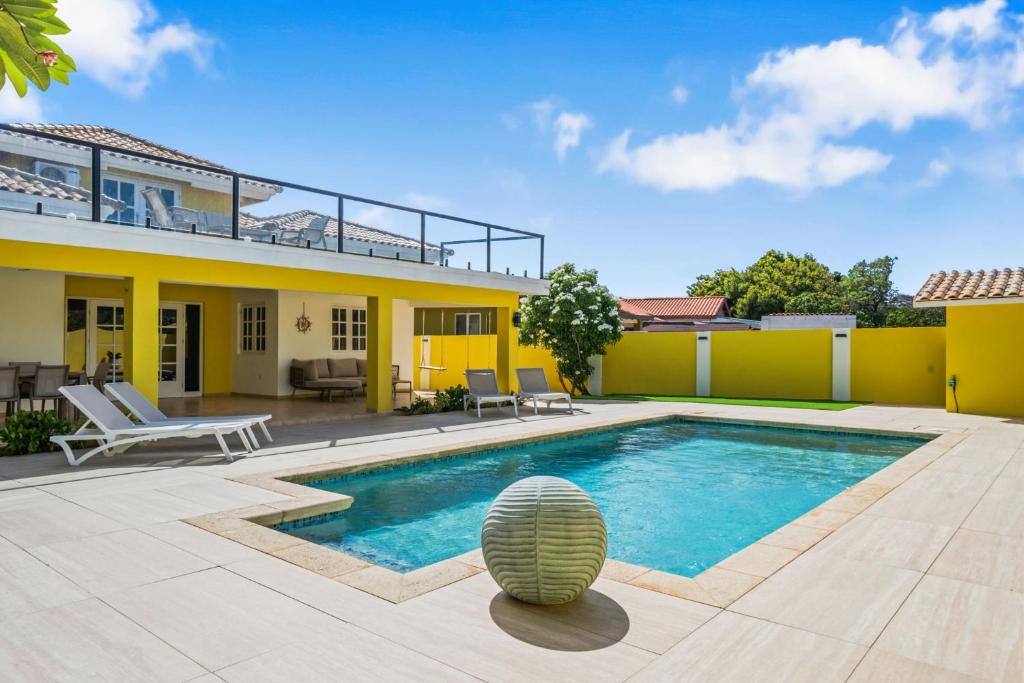 Wayaca 231, Oranjestad (updated prices 2025)