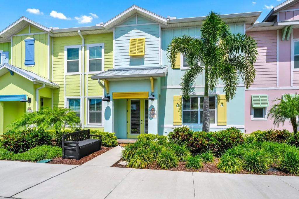 Blue Sky Hideaway Villa Near Disney With Margaritaville Resort Island H20 Waterpark Access ...