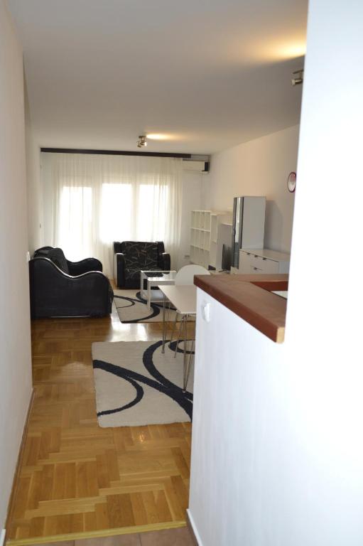 Arsenal studio, Kragujevac (updated prices 2026)