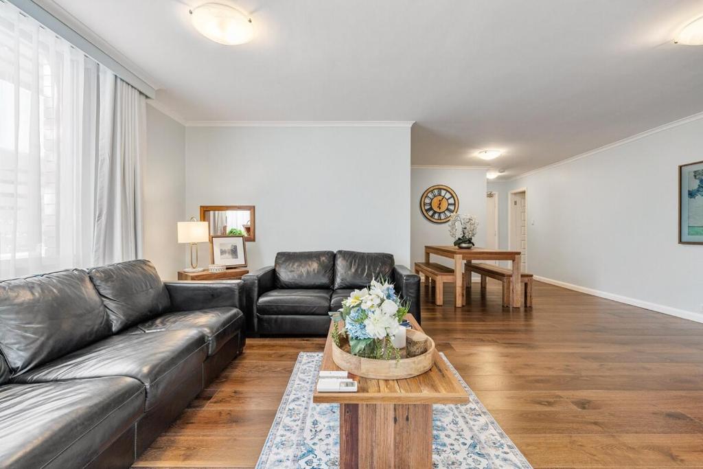 Beautiful 3 bedroom apartment in Bondi, Sydney (updated prices 2026)