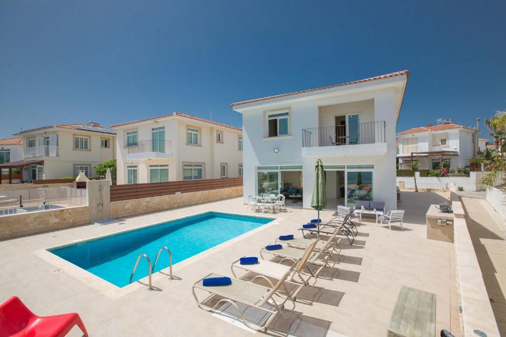 Protaras Mesogeios Villa Me16 Beachfront Villa in Protaras Center ...