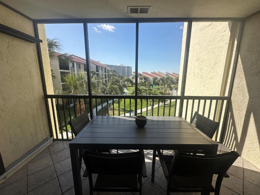 Siesta Dunes 5-301 by Siesta Dunes, Sarasota (updated prices 2025)