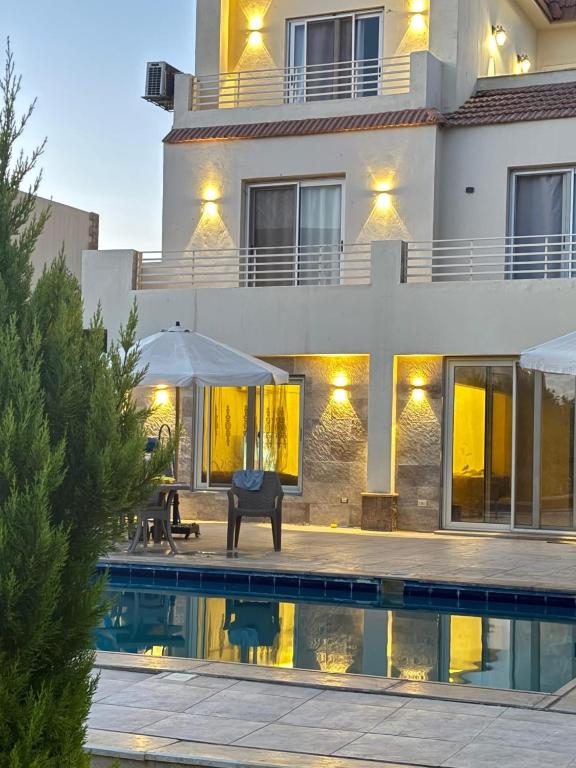 Villa Ayoun El Nakheel Luxury Family Stay with Garden and Pool, Sphinx ...