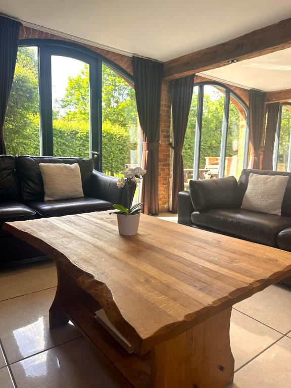 Rats Retreat at Tove Valley Cottages, Towcester (updated prices 2026)