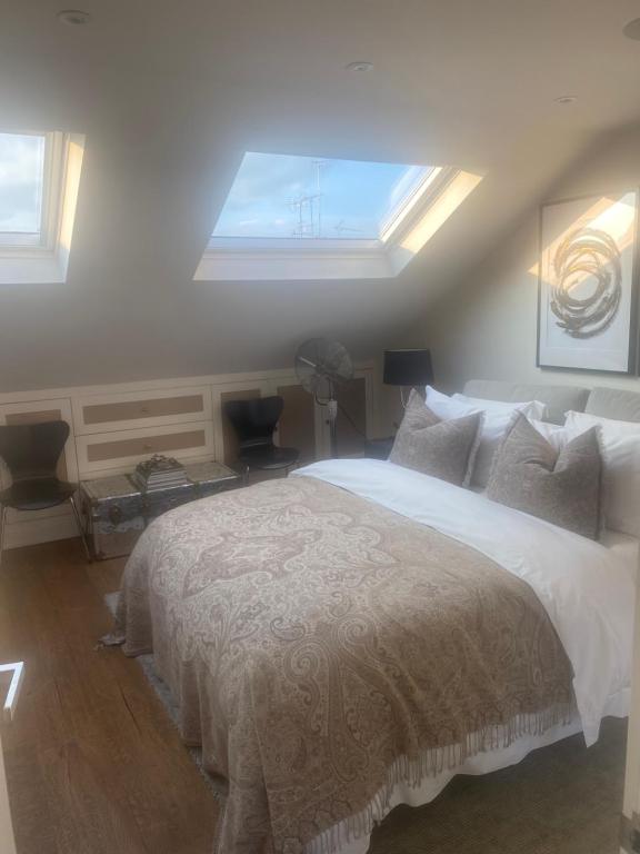 Chelsea penthouse suite with terrace, London (updated prices 2026)