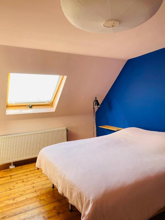 Roze kamer in herenhuis 2x 1persoonsbed, Amberes (precios actualizados ...