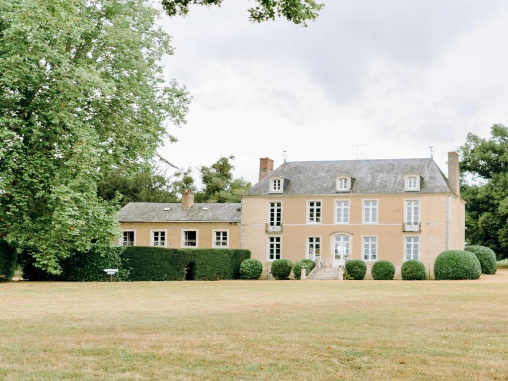 Live the Château Dream in the Loire Countryside, Bazouges-sur-le-Loir (updated prices 2025)