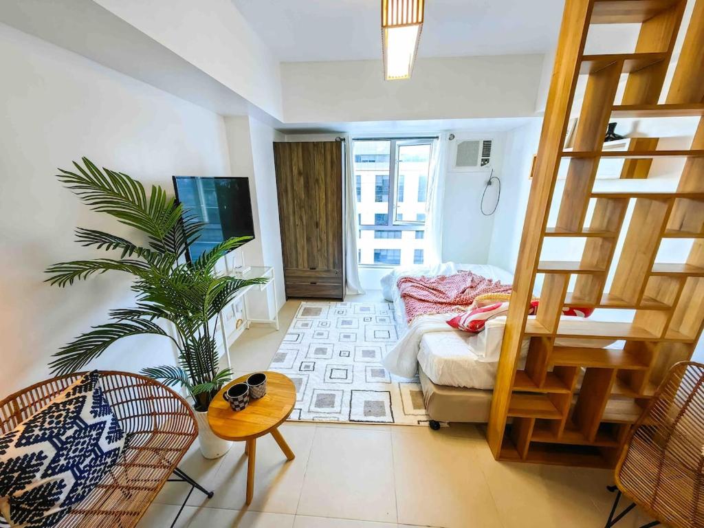 Casa Siempre's Studio at Avida Riala Towers - 5 minutes walk to Ayala ...