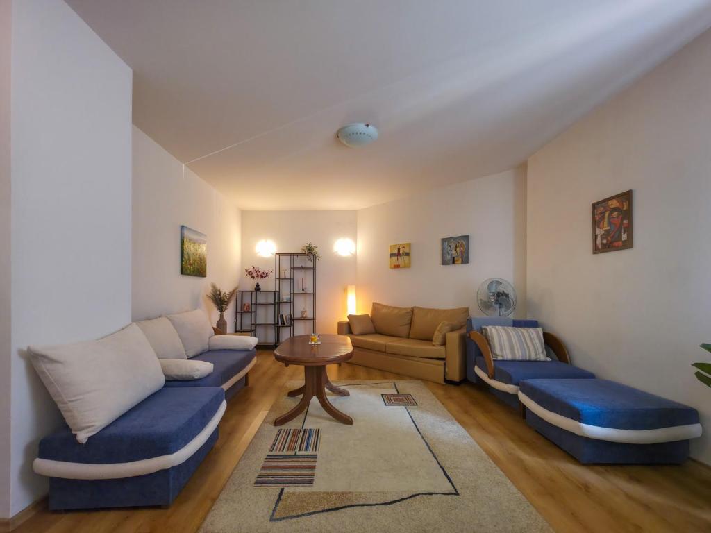 Charming 1BD Flat at Edelweiss Inn, Bansko, Bansko (tarifs actualisés ...