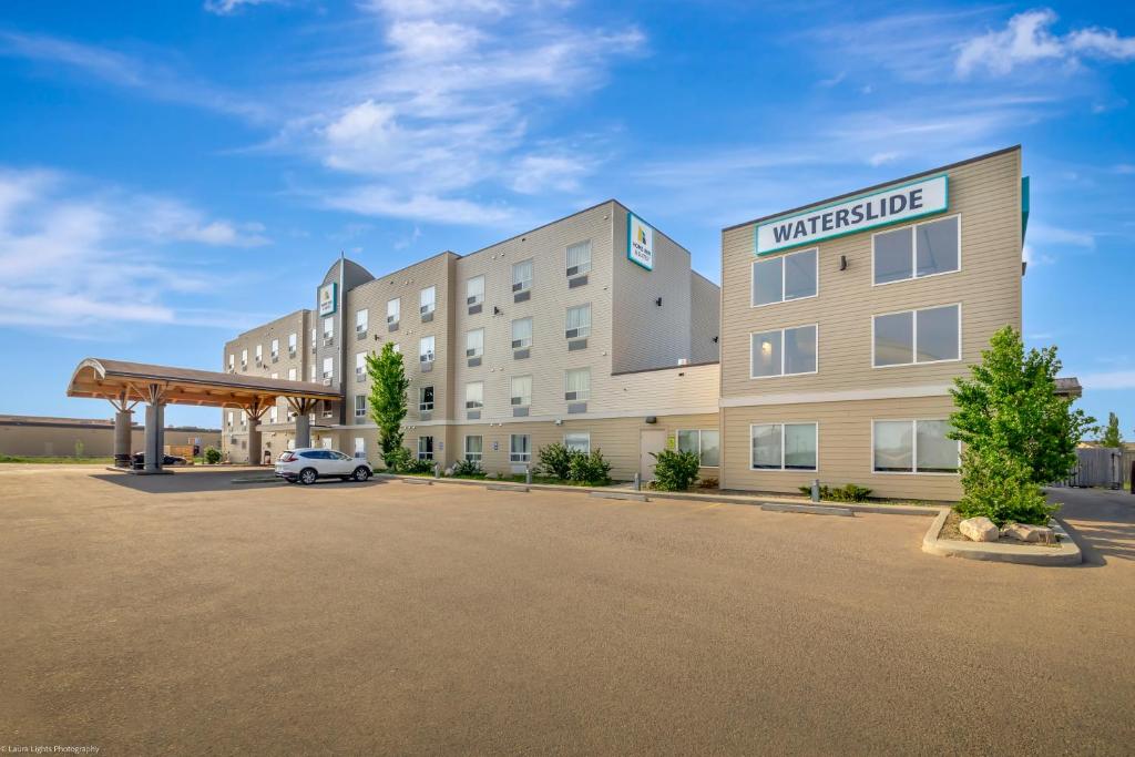 Home Inn and Suites Lloydminster, Lloydminster (updated prices 2026)