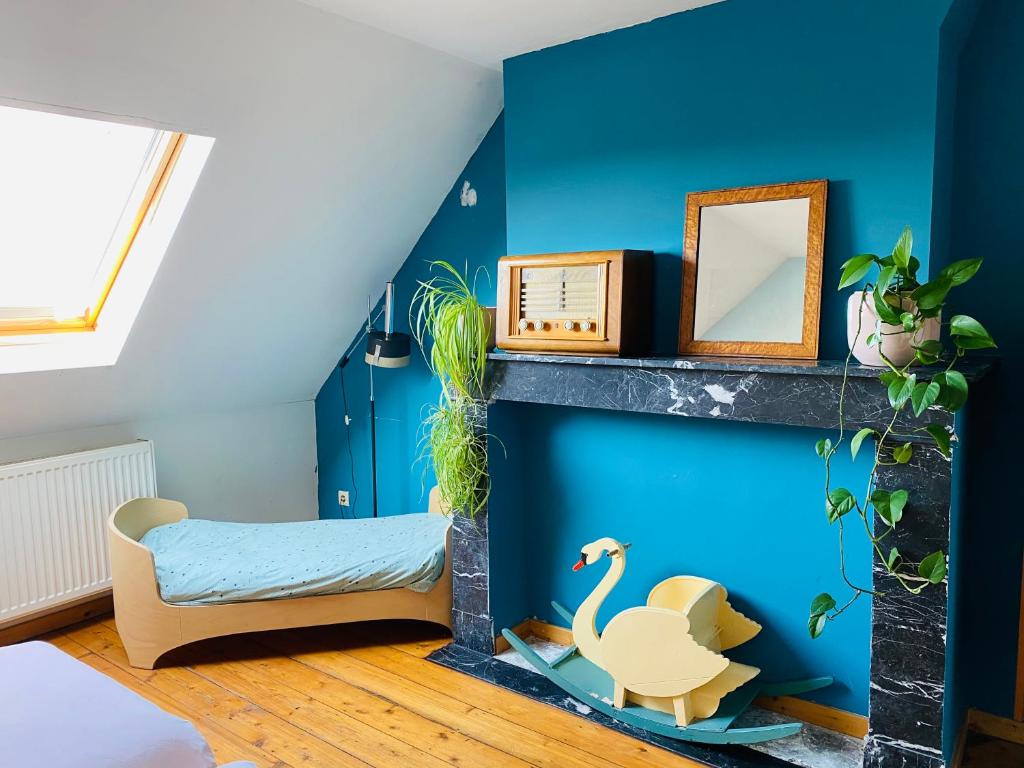 Blauwe kamer in herenhuis met 2X 1pers bed, Antwerp (updated prices 2026)