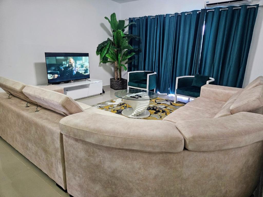 Entire Space Apt T5 Centralidade do Kilamba, Luanda (updated prices 2025)