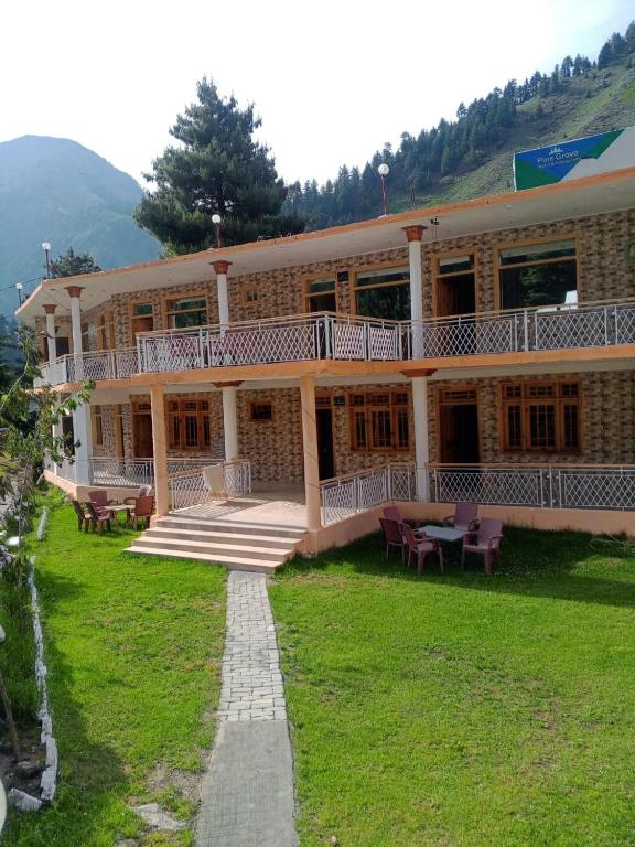 Hotel Pine Grove Naran, Nārān (updated prices 2026)