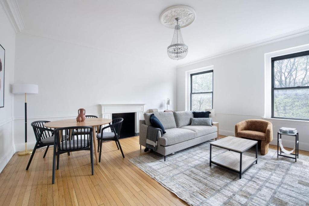 Blueground Lenox Hill view nr Central Park NYC-1121, New York (updated ...