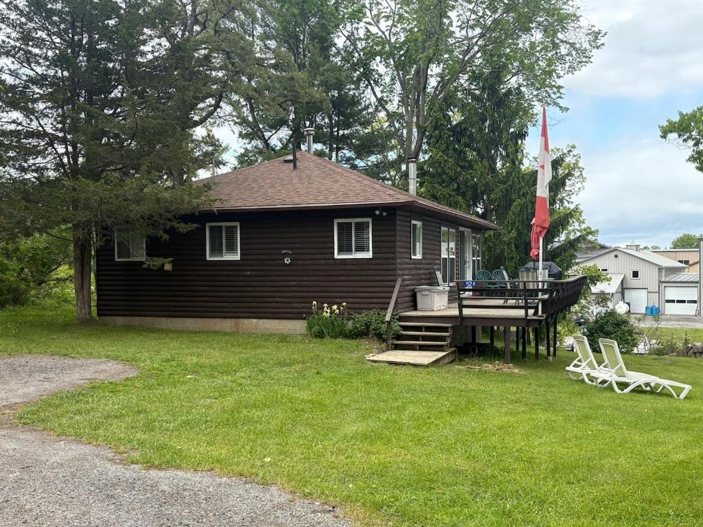 River Front Year Round Cottage, Ivy Lea (updated prices 2025)