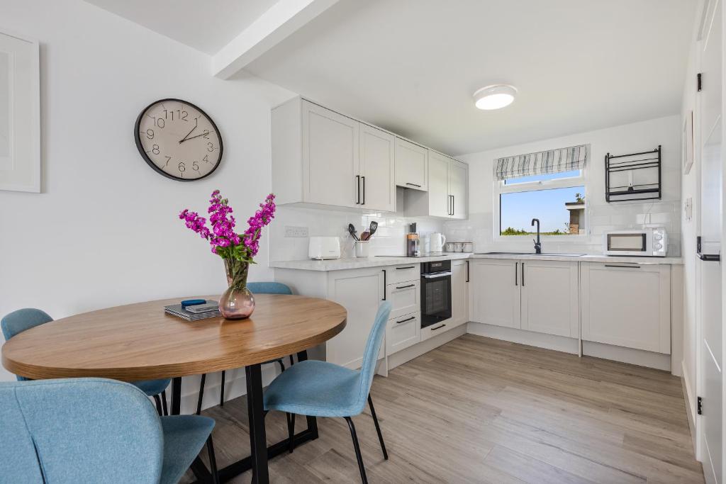 101 Norton Park, Dartmouth (updated prices 2026)