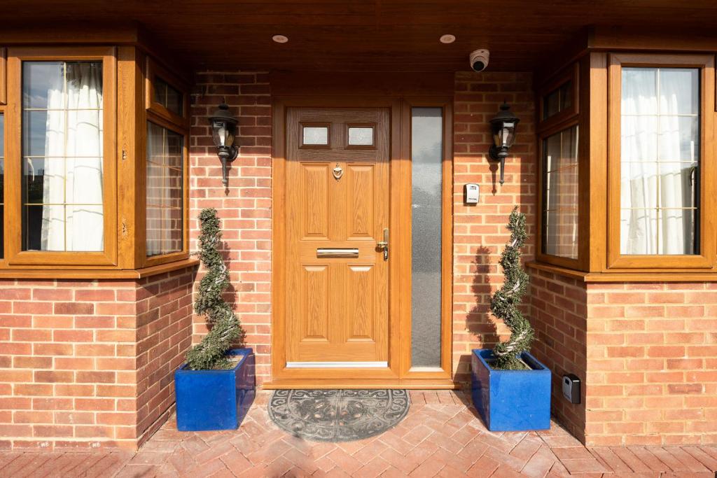 Willow House, Reading (updated prices 2026)