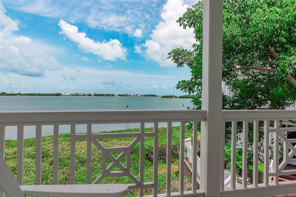 Indigo Reef #5 - Tarpon Terrace - Luxury Waterfront Villa, 31' Dock ...