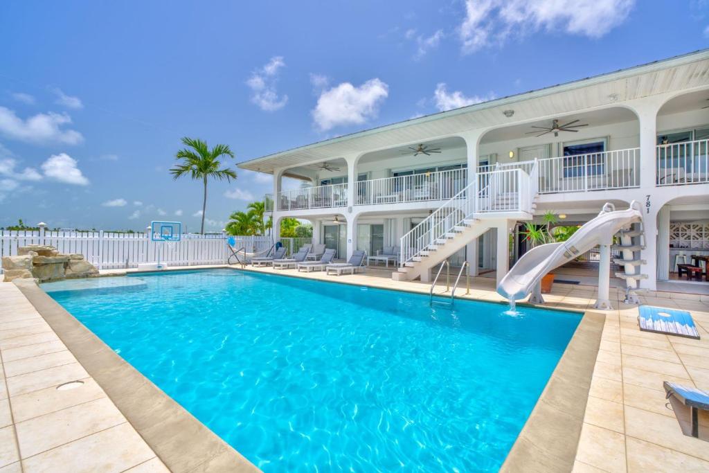 Sailfish Point - Luxury Waterfront Pool Home, 80' Dock, Key Colony ...