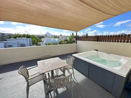 The Jacuzzi Escape, Flic-en-Flac (updated prices 2026)