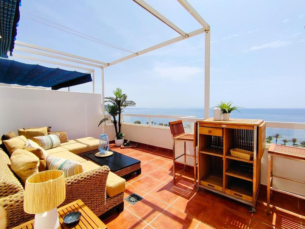 Oliveros Playa Suites, terraza exclusiva con vistas al mar, Roquetas de ...